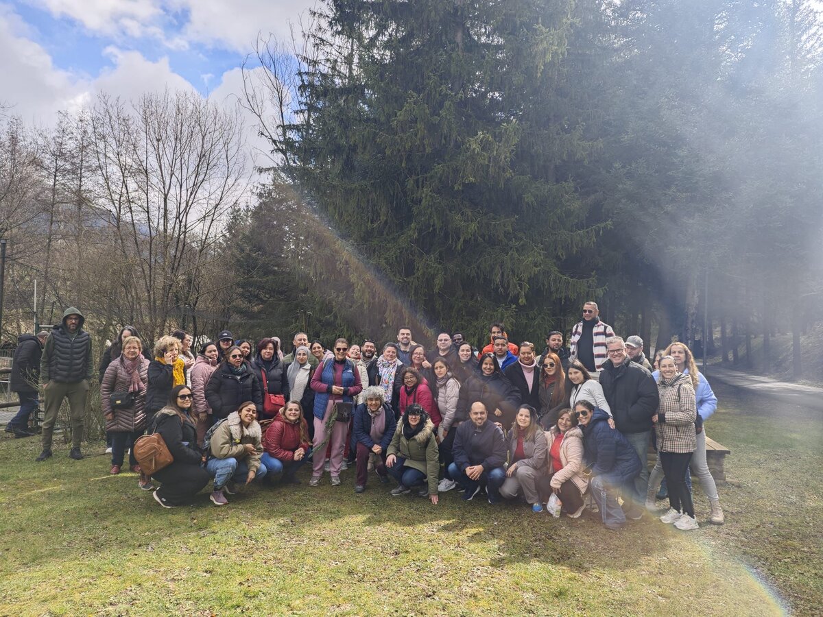 Visita a Bagà amb l'alumnat del CPNL, juntament amb els voluntaris i ...